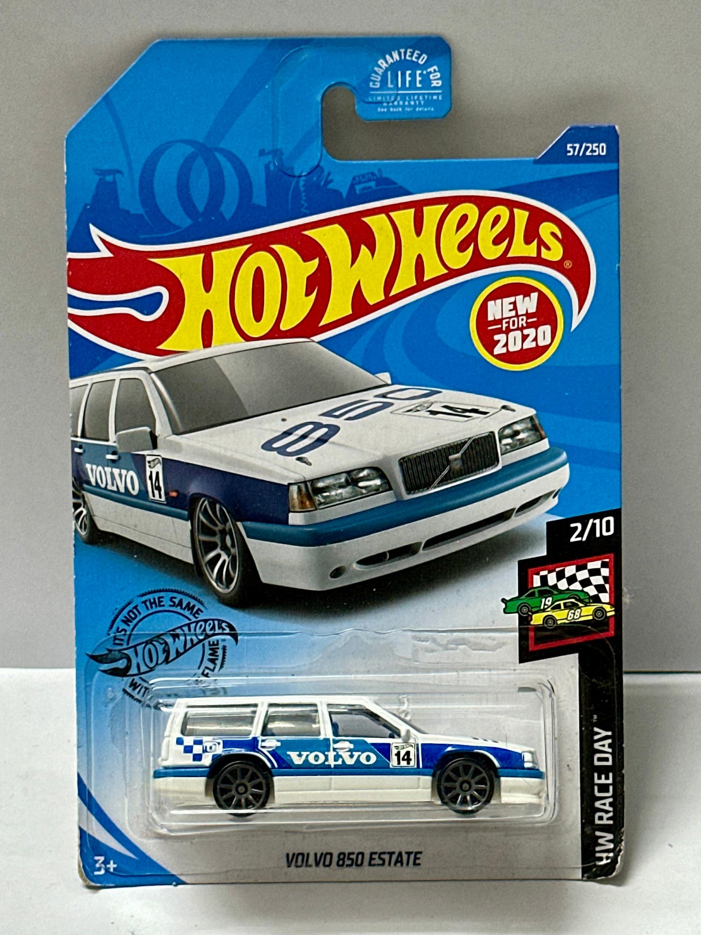 HOT WHEELS VOLVO 850 ESTATE – Indian Diecast Hub